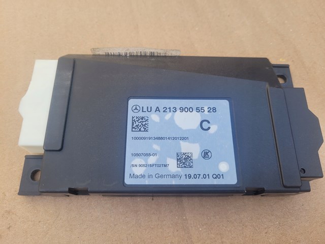 A2139005528 Mercedes автозапчастина