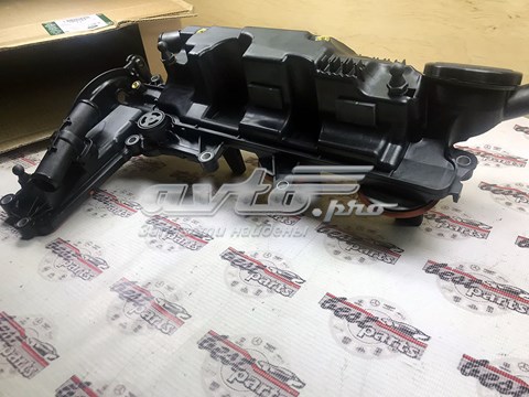 LR022304 Land Rover крышка клапанная