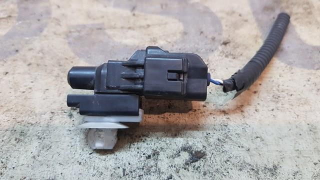 8879006010 Toyota датчик температуры