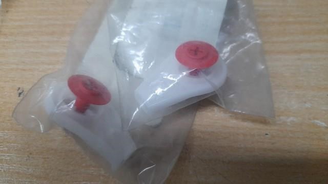 753920E010 Toyota крепление накладки двери