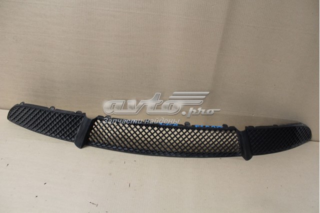 Решетка бампера переднего центральная BMW. Купить решетка бампера ...