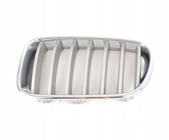 51117237421 BMW решетка радиатора левая