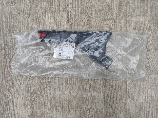 22798556 General Motors монтажний елемент бампера