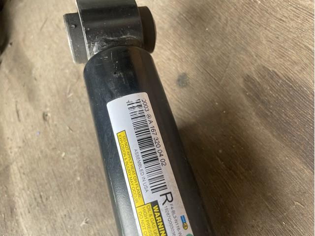 A1673200402 Mercedes амортизатор