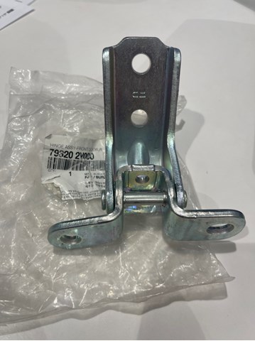 793202V000 Hyundai/Kia петля двери передней правой