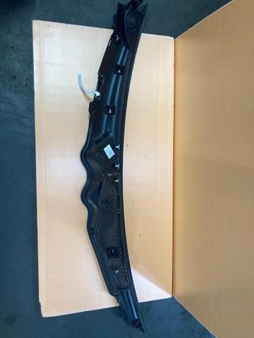 2048303213 Mercedes накладка