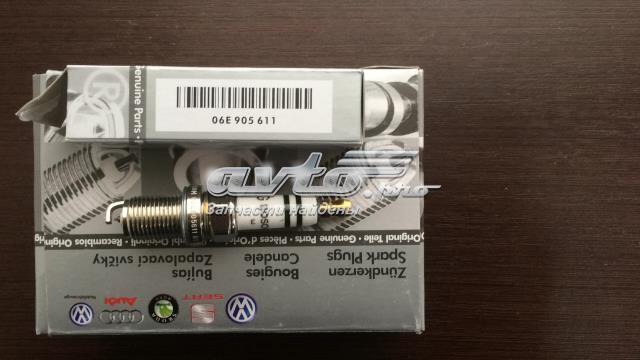 06E905611 VAG свеча