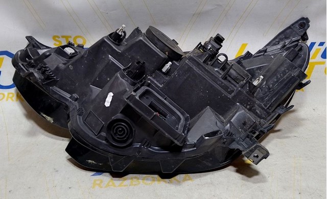 260100141R Renault (RVI) фара правая