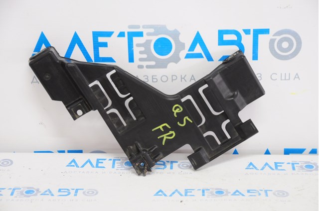 8R0941454 VAG кронштейн (адаптер крепления фары передней правой)