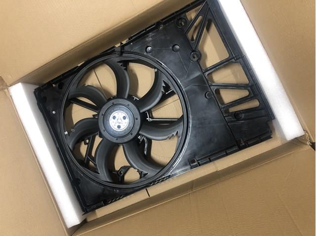 16360F0020 Toyota Диффузор радиатора охлаждения, в сборе с мотором и ...