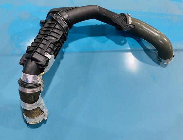 144604018R Renault (RVI) шланг (патрубок интеркуллера правый)