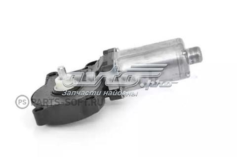 0130821993 Bosch мотор стеклоподъемника двери задней (Сдвижная дверь)