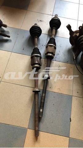 LR062661 Land Rover полуось (привод передняя правая)