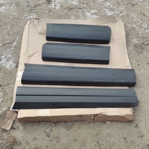 5N0854949A VAG накладка двери задней левой