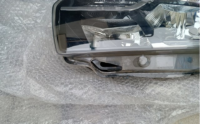 260609154R Renault (RVI) фара левая