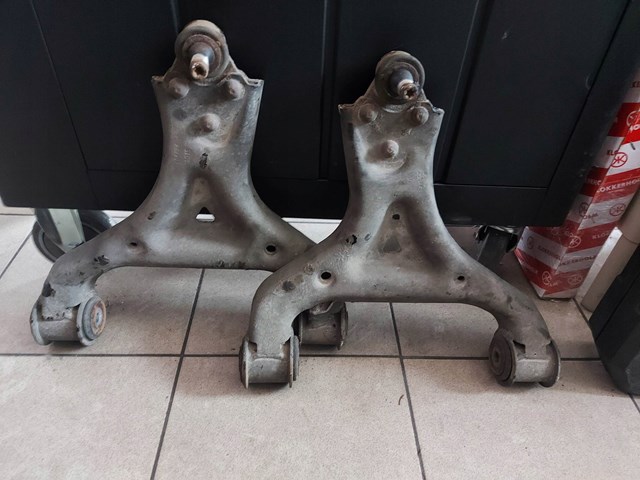 A4473303100 Mercedes | Рычаг передней подвески нижний левый A 447 330 ...