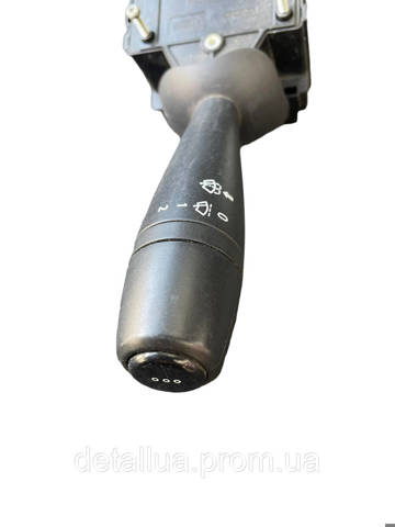 8201168003 Renault (RVI) Переключатель подрулевой правый
