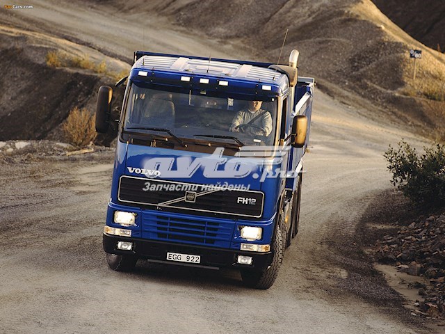 8141003 Volvo подножка левая
