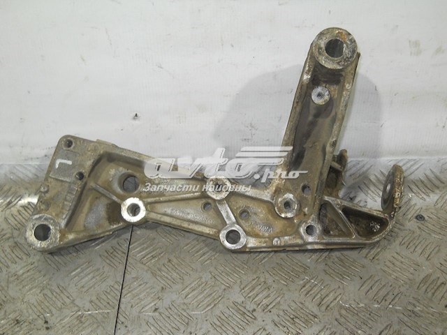 1K0199295F VAG кронштейн передней балки