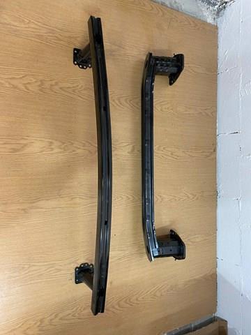 5213276030 Toyota усилитель бампера переднего