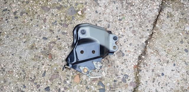 5380378010 Toyota Кронштейн крепления крыла переднего правого передний