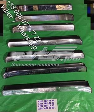 A2216800135 Mercedes накладка дверного порога внутренняя передняя левая