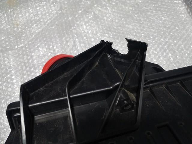 LR094063 Land Rover корпус возд фильтра 2,0