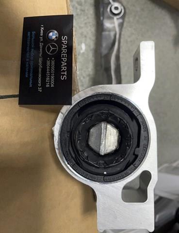 32381881 Volvo рычаг передней подвески нижний правый