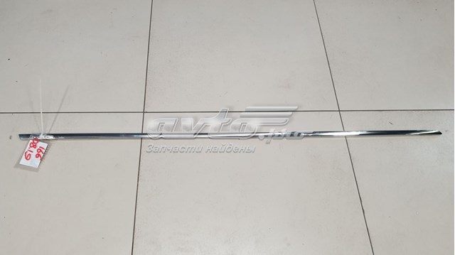 A1666981362 Mercedes накладка порога