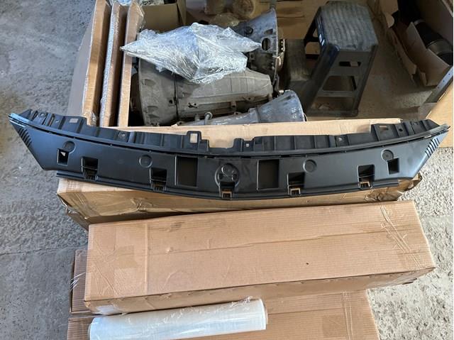 A1568851102 Mercedes кронштейн бампера переднего центральный