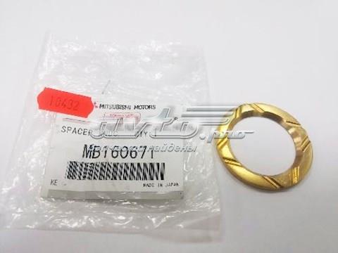 MB160671 Mitsubishi втулка переднего поворотного кулака (цапфы)