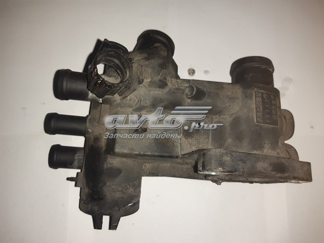 032121111BA VAG корпус термостата