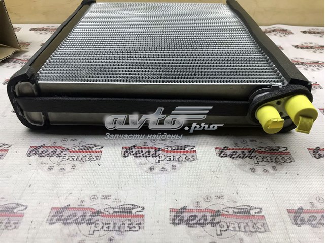 LR056368 Land Rover новая оригинальная запчасть