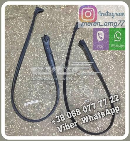 A2217270230 Mercedes направляющая стекла рамки двери передней правой