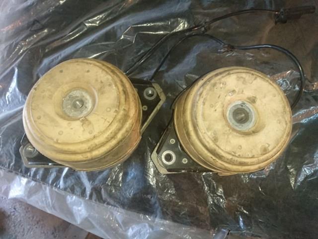 1662400300 Mercedes подушка двигуна