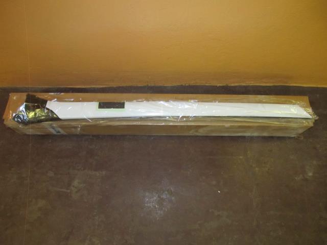 LR037542 Land Rover Накладка стойки кузова внешняя центральная левая