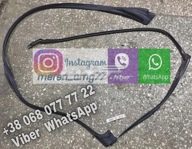 A2217310780 Mercedes уплотнитель двери внешний зад прав mercedes w221