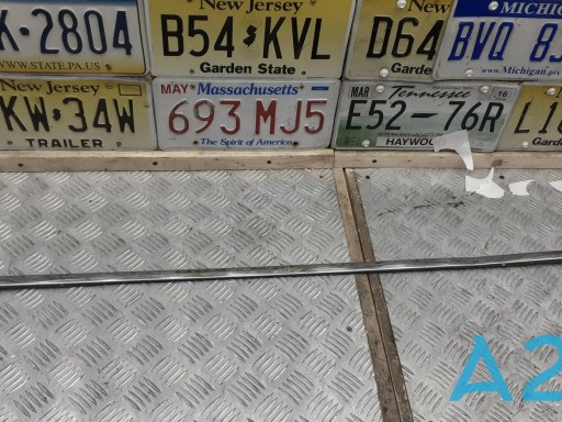 22953946 General Motors молдинг передний правой двери (volt)