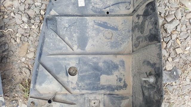 587230E080 Toyota протектор багажника