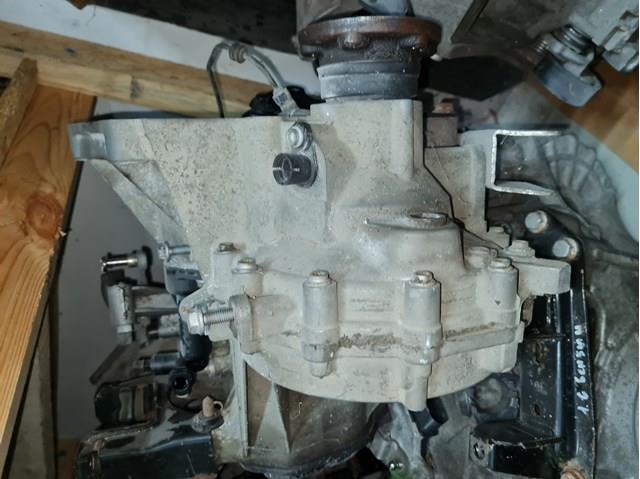 02T301103AB VAG корпус коробки передач акпп/кпп