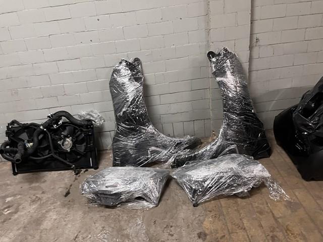 8301D482 Mitsubishi фара правая