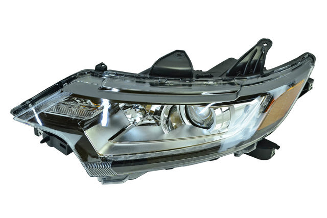 8301C979 Mitsubishi фара левая