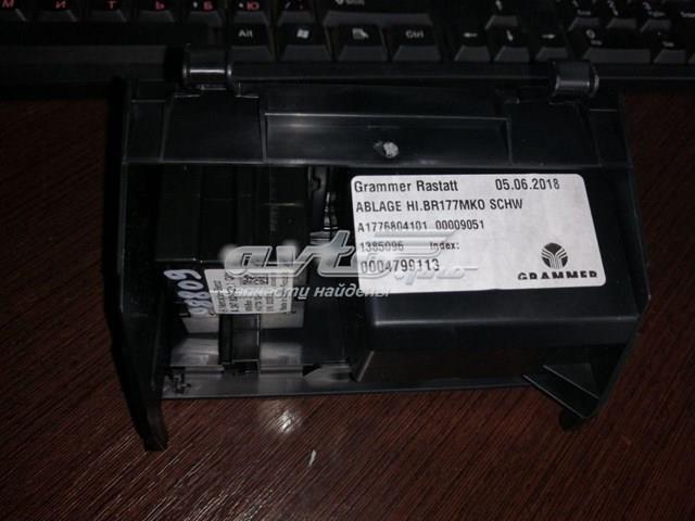 1776804101 Mercedes бардачок центральной консоли