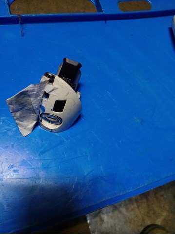 A1647600177 Mercedes личинка замка