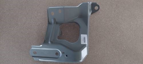 1504589S0A Tesla Кронштейн арки колеса (лонжерона) левый