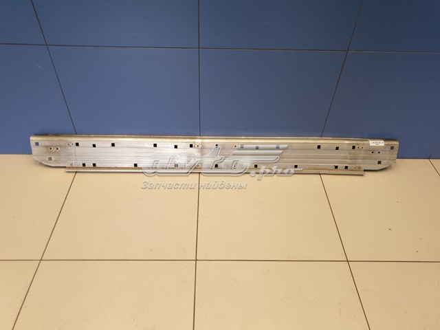 517710K370 Toyota накладка подножки