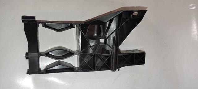 4G0805607 VAG кронштейн (адаптер крепления фары передней левой)