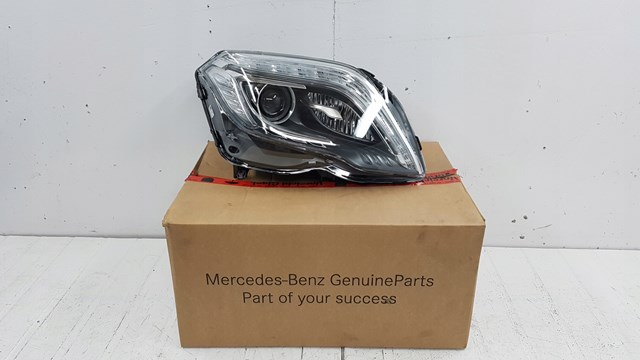 A2048200839 Mercedes корпус фары правый