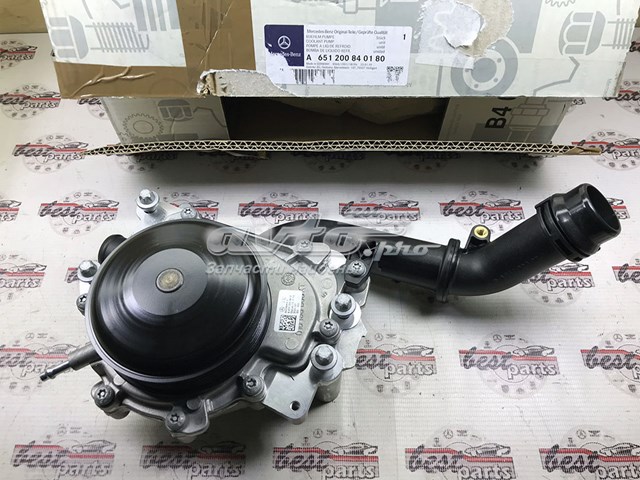 A651200840180 Mercedes помпа