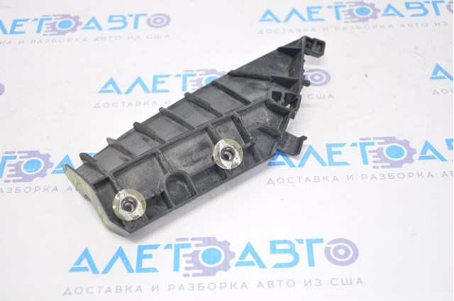 620584GA0A Nissan кронштейн бампера переднего внешний правый